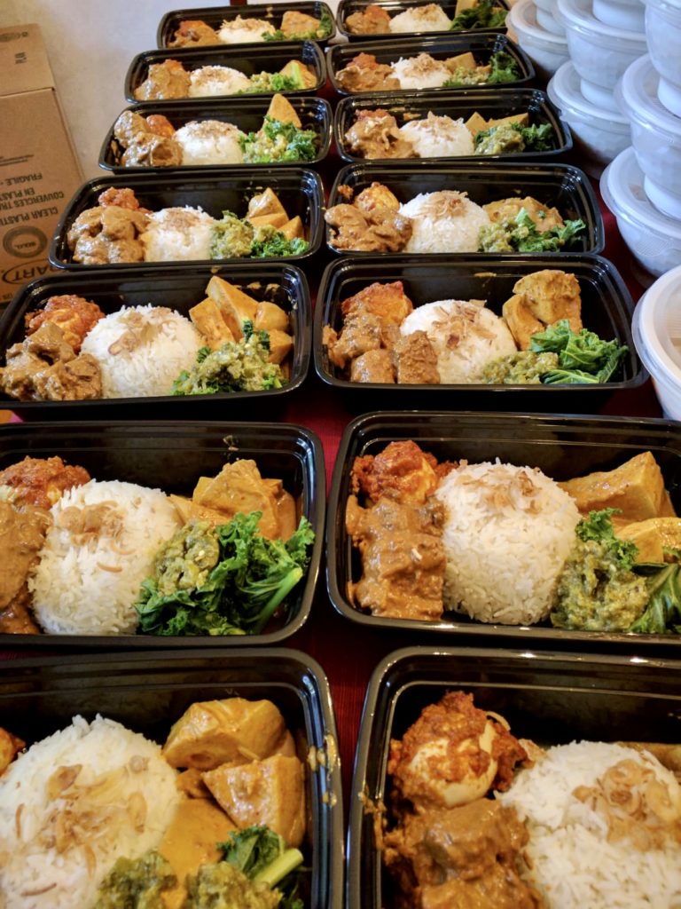 Nasi Rendang Padang (Steamed Rice with Beef Rendang & Vegetables ...